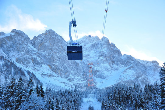 รูปภาพSeilbahn – เลือกดูภาพถ่ายสต็อก เวกเตอร์ และวิดีโอ142,713 | Adobe ...