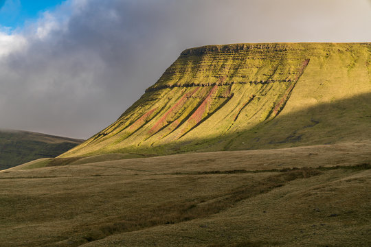 รูปภาพGaer – เลือกดูภาพถ่ายสต็อก เวกเตอร์ และวิดีโอ111 | Adobe Stock