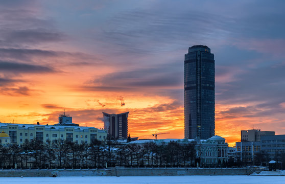 Khrushchevka Bilder – Durchsuchen 481 Archivfotos, Vektorgrafiken und ...