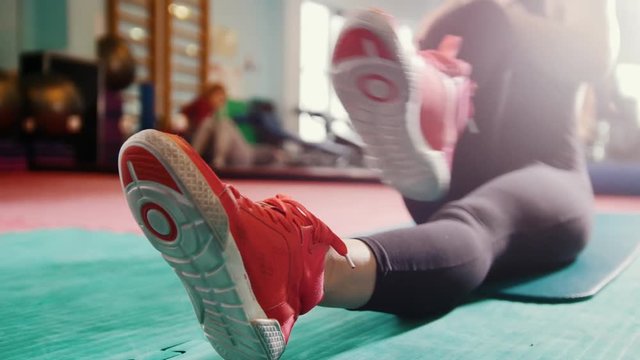 Straching bilder – Bläddra bland 80 stockfoton, vektorer och videor ...