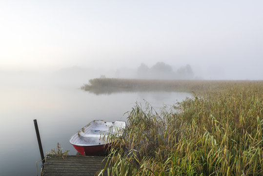 Boots-Steg Bilder – Durchsuchen 34,330 Archivfotos, Vektorgrafiken und ...