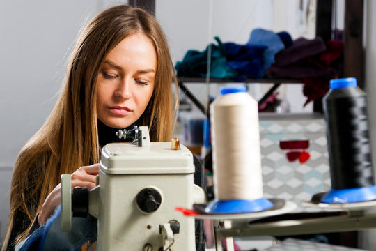 รูปภาพSkinner – เลือกดูภาพถ่ายสต็อก เวกเตอร์ และวิดีโอ2,737 | Adobe Stock