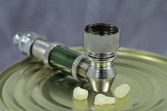 Crackpfeife Bilder – Durchsuchen 60 Archivfotos, Vektorgrafiken und ...