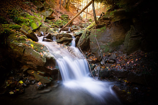 Imágenes de Potok: descubre bancos de fotos, ilustraciones, vectores y ...