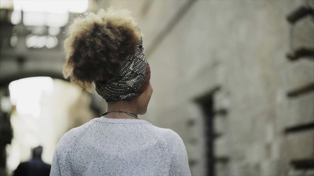 "Looking Over Shoulder" Images – Browse 11,477 Stock Photos, Vectors ...