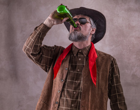 Cowboy Drinking Beer Images – Browse 645 Stock Photos, Vectors, and ...