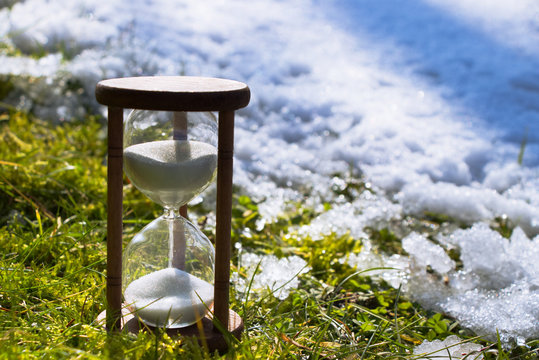 "Spring Is Coming" Images – Browse 2,163 Stock Photos, Vectors, and ...