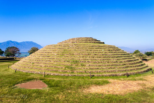 「Teuchitlan」の画像 - 32 件の Stock 写真、ベクターおよびビデオ | Adobe Stock
