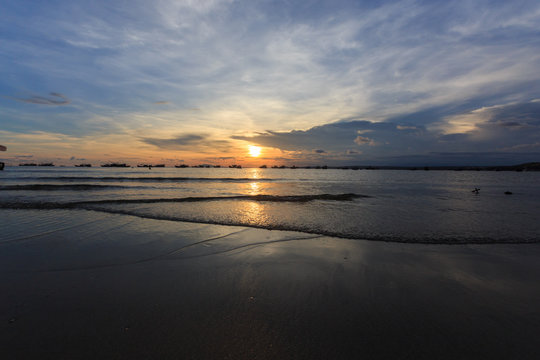 Sunpath-Bilder: Stock-Fotos & -Videos. | Adobe Stock