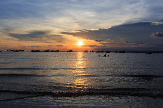 Sunpath-Bilder: Stock-Fotos & -Videos. | Adobe Stock