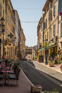 「Verdaille」の写真素材 | 40件の無料イラスト画像 | Adobe Stock