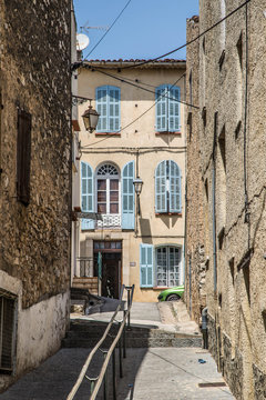 「Verdaille」の写真素材 | 40件の無料イラスト画像 | Adobe Stock