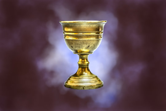 「Grail」の画像 - 7,401 件の Stock 写真、ベクターおよびビデオ | Adobe Stock