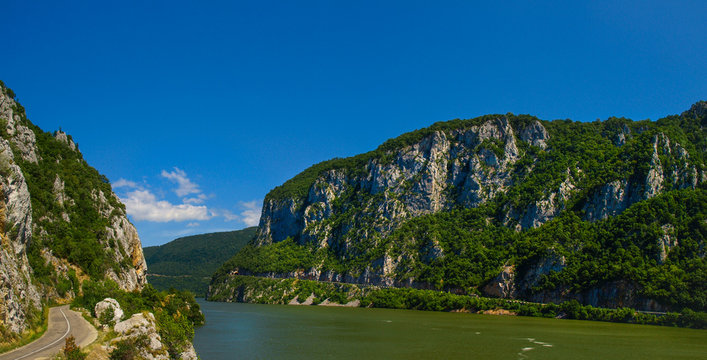 「Dubova」の画像 - 161 件の Stock 写真、ベクターおよびビデオ | Adobe Stock