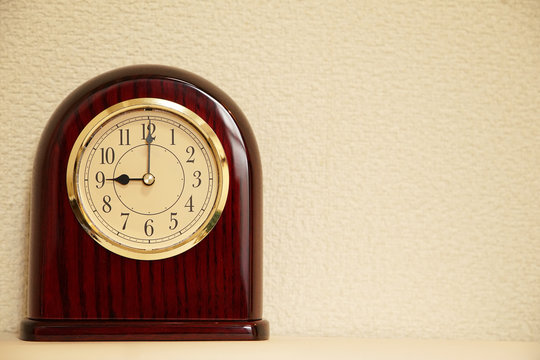 「9:00」の写真素材 | 651件の無料イラスト画像 | Adobe Stock