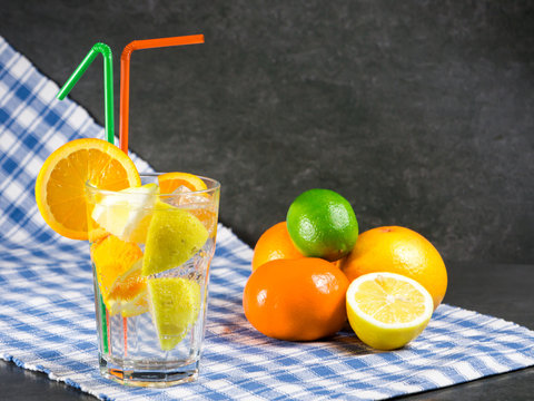 Citronade bilder – Bläddra bland 346 stockfoton, vektorer och videor ...