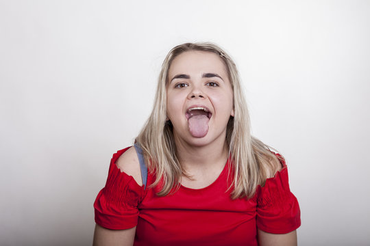 "Zunge Raus"-Bilder: Stock-Fotos & -Videos. | Adobe Stock