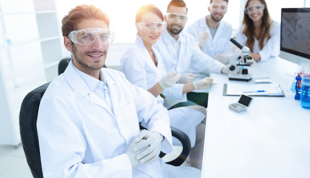 Pharma Bilder – Durchsuchen 1,940,936 Archivfotos, Vektorgrafiken und ...