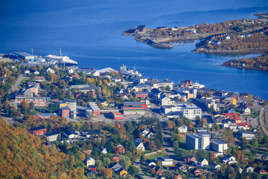 Stokmarknes Bilder – Durchsuchen 134 Archivfotos, Vektorgrafiken und ...