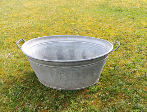 "Zinkwanne Images – Browse 8 Stock Photos, Vectors, and Video | Adobe Stock