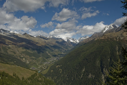 Goppenstein Bilder – Durchsuchen 31 Archivfotos, Vektorgrafiken und ...