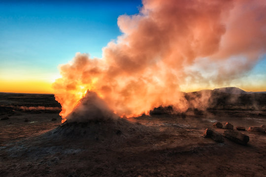 Solfatar Изображения: просматривайте стоковые фотографии, векторные ...