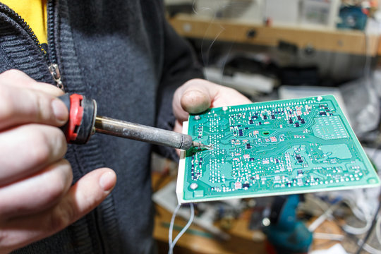 รูปภาพSoldering-Iron – เลือกดูภาพถ่ายสต็อก เวกเตอร์ และวิดีโอ663 ...