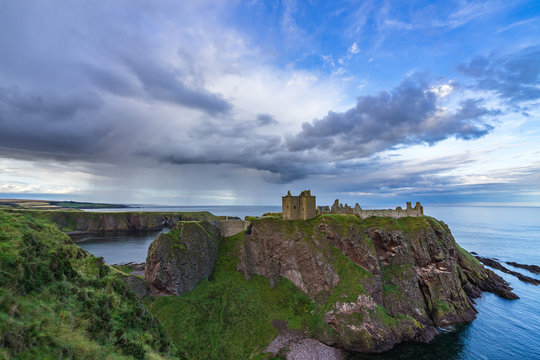 Stonehaven 이미지 – 찾아보기 1,334 스톡 사진, 벡터 및 비디오 | Adobe Stock