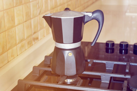 Moka Bilder – Durchsuchen 21,813 Archivfotos, Vektorgrafiken und Videos ...