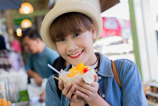 Iskrem Bilder – Durchsuchen 813 Archivfotos, Vektorgrafiken und Videos ...