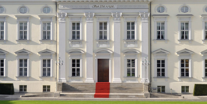 "Roter Teppich" Images – Browse 714 Stock Photos, Vectors, and Video | Adobe Stock