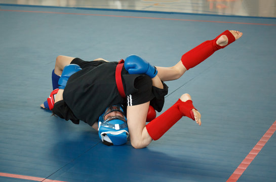 Headlock Images – Browse 4,488 Stock Photos, Vectors, and Video | Adobe ...