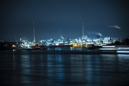 Chempark bilder – Bläddra bland 70 stockfoton, vektorer och videor ...