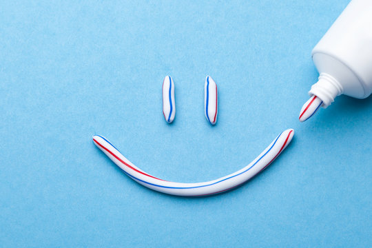 Toothpaste bilder – Bläddra bland 201,663 stockfoton, vektorer och ...