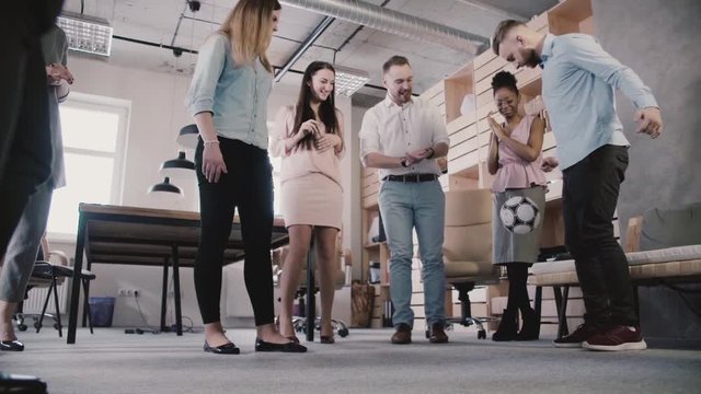 Keepie-Uppie Bilder – Durchsuchen 298 Archivfotos, Vektorgrafiken und ...