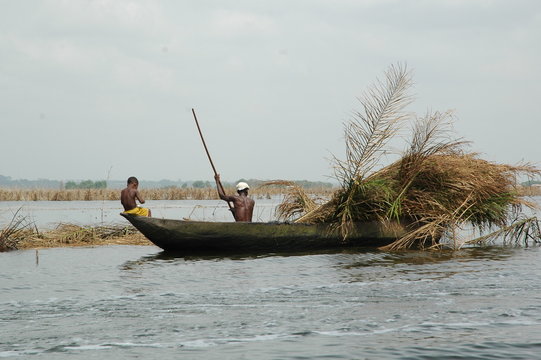 รูปภาพPiroga – เลือกดูภาพถ่ายสต็อก เวกเตอร์ และวิดีโอ164 | Adobe Stock