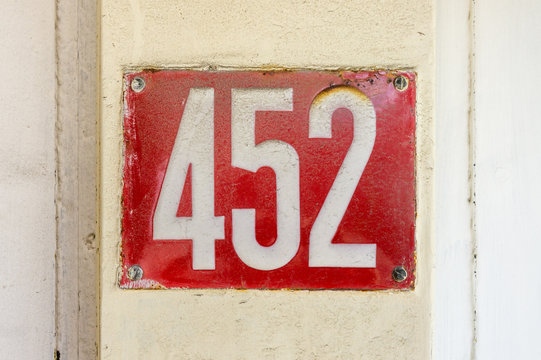 「452」の写真素材 | 536件の無料イラスト画像 | Adobe Stock