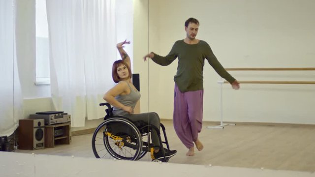 รูปภาพParalyzed – เลือกดูภาพถ่ายสต็อก เวกเตอร์ และวิดีโอ31,963 | Adobe ...