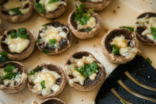 รูปภาพCheesy – เลือกดูภาพถ่ายสต็อก เวกเตอร์ และวิดีโอ336,303 | Adobe Stock