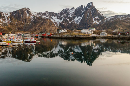 รูปภาพBallstad – เลือกดูภาพถ่ายสต็อก เวกเตอร์ และวิดีโอ685 | Adobe Stock