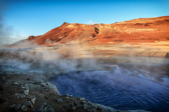 รูปภาพSolfatar – เลือกดูภาพถ่ายสต็อก เวกเตอร์ และวิดีโอ314 | Adobe Stock