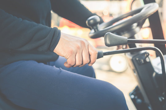 Handbremse Lkw Bilder – Durchsuchen 1,321 Archivfotos, Vektorgrafiken ...