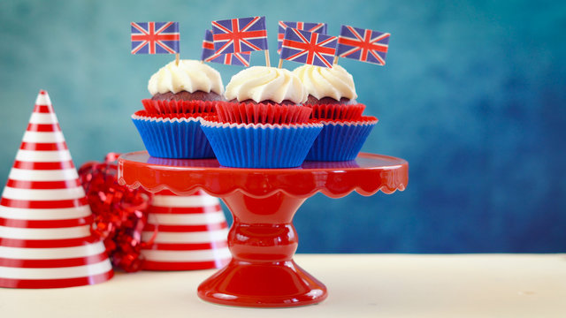 รูปภาพ"Queen's Birthday" – เลือกดูภาพถ่ายสต็อก เวกเตอร์ และวิดีโอ844 ...