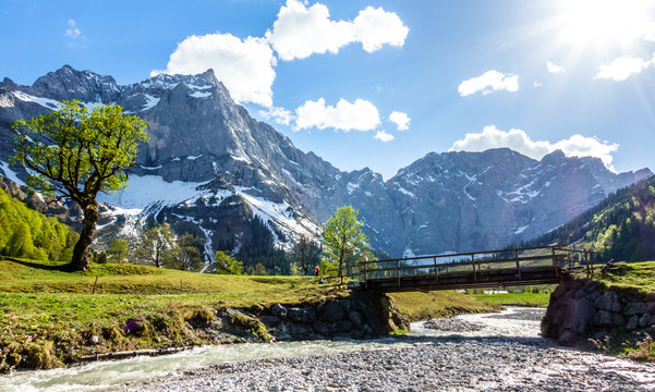 "Eng Alm"-Bilder: Stock-Fotos & -Videos. | Adobe Stock