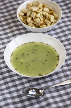 Backerbsensuppe-Bilder: Stock-Fotos & -Videos. | Adobe Stock