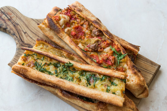 รูปภาพEkmek – เลือกดูภาพถ่ายสต็อก เวกเตอร์ และวิดีโอ4,114 | Adobe Stock