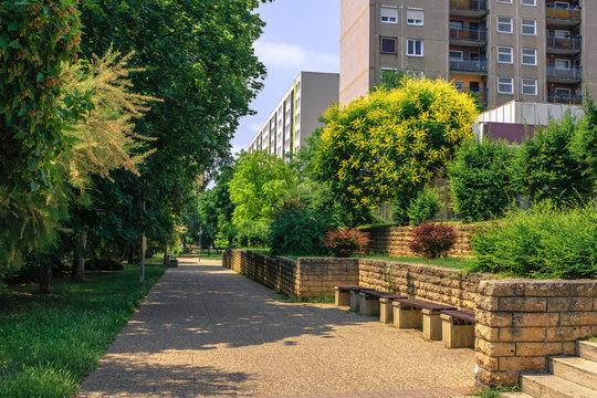 Kispest - Images et vidéos libres de droits | Adobe Stock