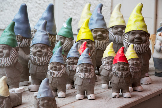 Zwerge 이미지 – 찾아보기 1,434 스톡 사진, 벡터 및 비디오 | Adobe Stock