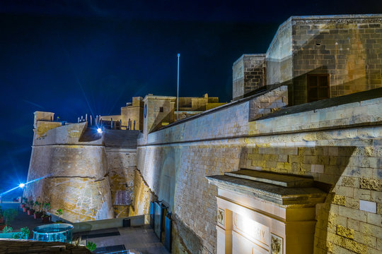 รูปภาพIl-Kastell – เลือกดูภาพถ่ายสต็อก เวกเตอร์ และวิดีโอ128 | Adobe Stock