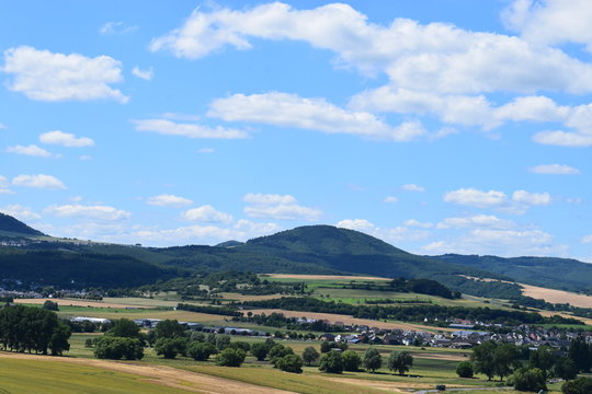 Mendig-Bilder: Stock-Fotos & -Videos. | Adobe Stock